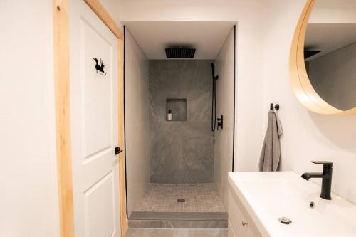 Waterfront private cottage on Koshlong Lake, Haliburton (updated prices ...