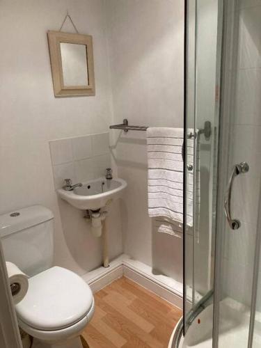 Studio Annexe with separate shower room, Broadhempston (updated prices ...