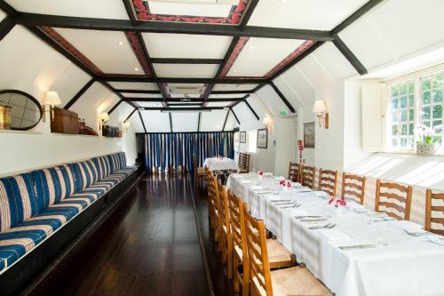 The Acorn Inn, Evershot (updated prices 2025)