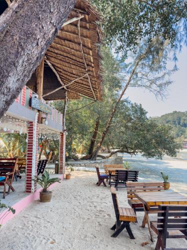 Full Moon Bungalow Resort Koh Chang Ranong, Koh Chang Ranong (updated prices 2024)
