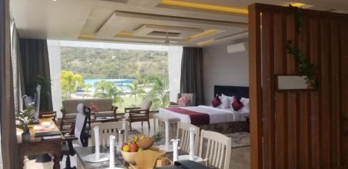 GVS Club & Forest Meadows, Salem (updated prices 2024)