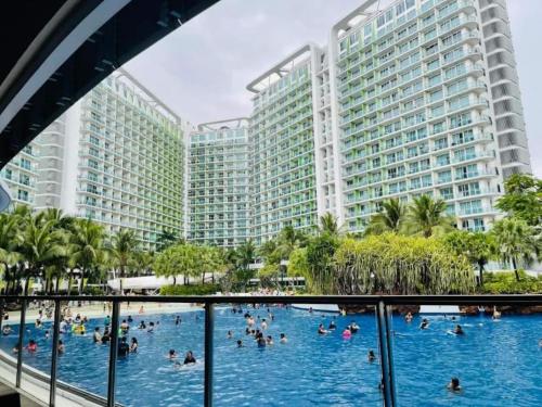 Affordable Cozy Staycation in AZURE!, Manila (updated prices 2024)
