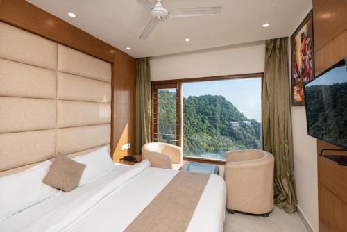 Shining hills by Lawrence Hotels, Mussoorie (updated prices 2024)