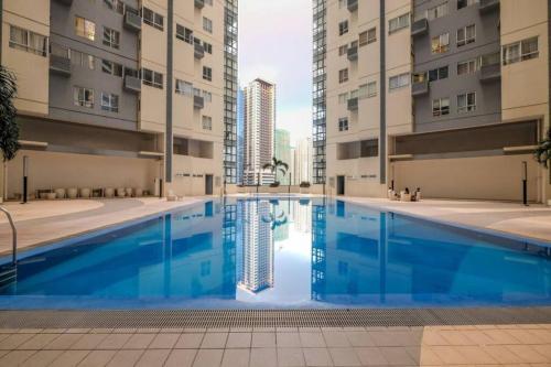 A2J Luxury 3BR BGC Loft Near Malls and Airport, Manila (updated prices ...