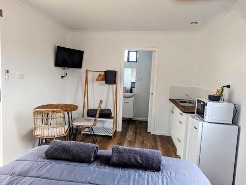 Trinity Islands Holiday Park - Cabin Accommodation, Burrum Heads (updated prices 2025)