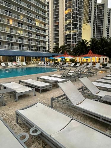 Marco Polo Beach Resort Condo with balcony, Sunny Isles Beach (updated ...