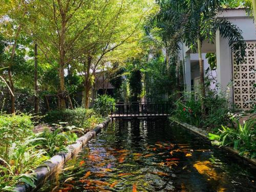 Raing Phnom Bungalow, Kampot (updated prices 2024)