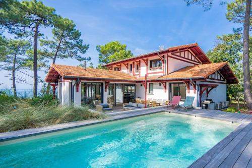Pyla Superbe villa vue Bassin, Pyla-sur-Mer (updated prices 2024)