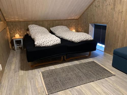 Lofoten- Feriehus Fjøsen, Ørsvåg (updated prices 2025)