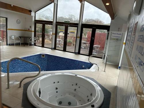 Creek Cottage, Budock Water (updated prices 2024)