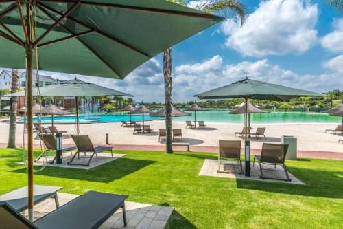 Kayalako at The Blyde - Blue Crystal Lagoon, Pretoria (updated prices 2024)