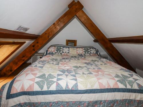 Rashleigh's, Par (updated prices 2024)