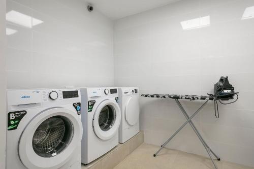 bonito piso cerca del campo de futbol de barcelona, Hospitalet de ...