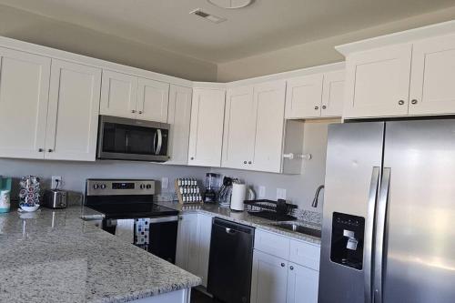 Gorgeous 3 BR Home with Cable TV in all rooms & free Wi-Fi, Concord ...