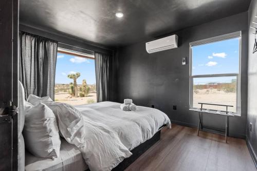 Joshua Tree Oasis / Design + Views + National Park, Sunfair Heights ...