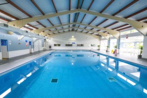 SPECTACULAR SEA VIEWS! at Kingsdown Park, with Swimming pool No118 ...