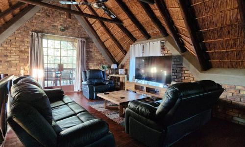 Indlovu Inn, Marloth Park (updated prices 2025)