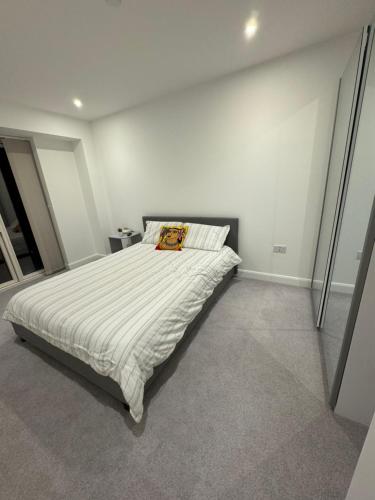 New beautiful flat by Excel/ Custom House, London (updated prices 2024)