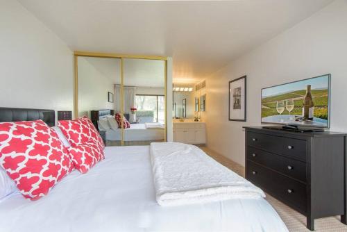 Napa Valley Golf View Condo in Silverado, Napa (updated prices 2024)