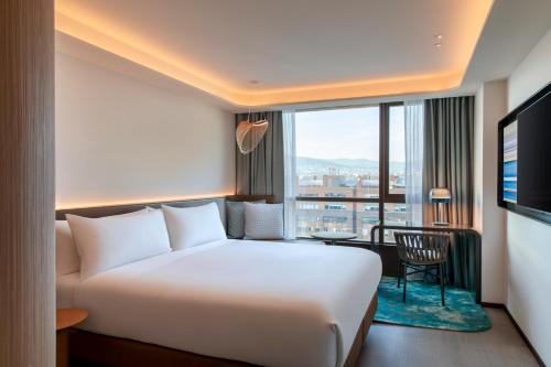 Labtwentytwo Barcelona, a Tribute Portfolio Hotel, Barcelona (updated prices 2024)