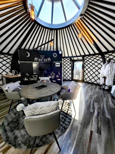 Tsomtsog Ger, Seven Nuga Resort, Bulgan (updated prices 2024)