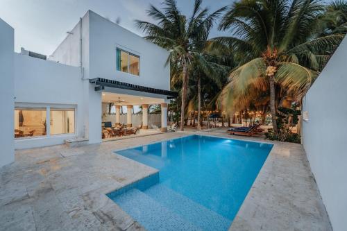 PROGRESO BEACH HOUSE 284, Progreso (updated prices 2024)