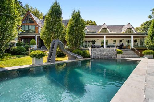 Hamptons Mansion at the beach, East Hampton (updated prices 2024)