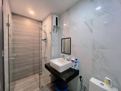 Family Connecting Room 6PX @ Emporis Near Segi, KD & IKEA, Petaling ...