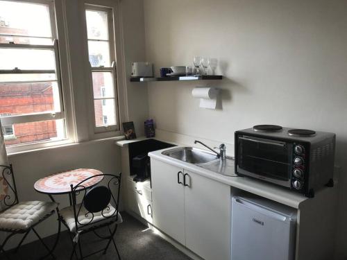 Taylor Square, Bourke St, Surry Hills, Darlinghurst, Sydney (updated ...