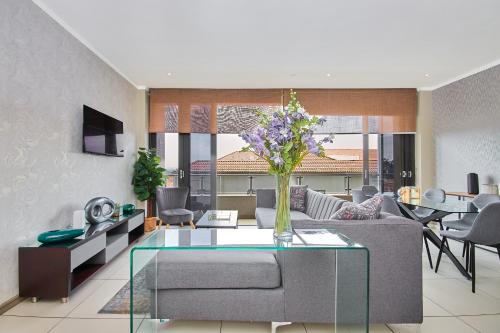 Modern Luxury furnished apartments in Sandton - Two bed Executive, Two ...