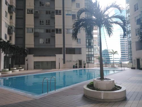2 Bedrooms Units Forbes Area 5th Avenue BGC Center, Manila (updated ...