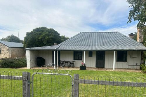 Ulva Cottage - Historical BnB, Penola (updated prices 2024)