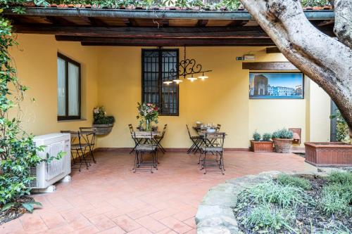 Cortile Santa Monaca, Florence (updated prices 2025)