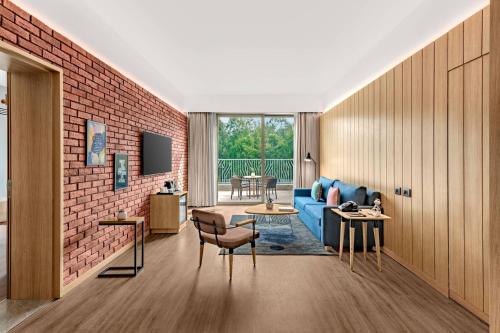 Moxy Bengaluru Airport Prestige Tech Cloud, Bangalore – Updated 2024 Prices