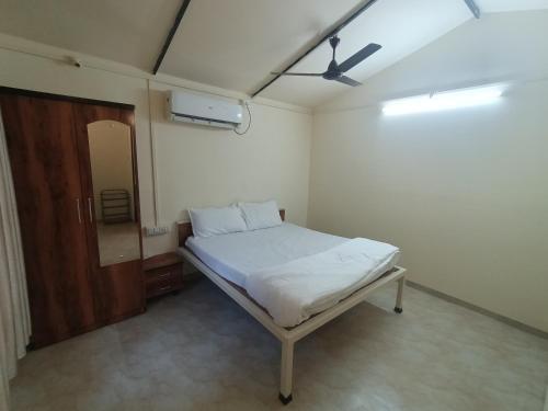 Baadal Pani Beach Resort Near Kelwa Beach, Dāndepāda (updated prices 2024)