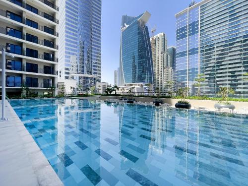 Zada Tower 1BR with amazing Dubai Canal view, Dubai (updated prices 2024)