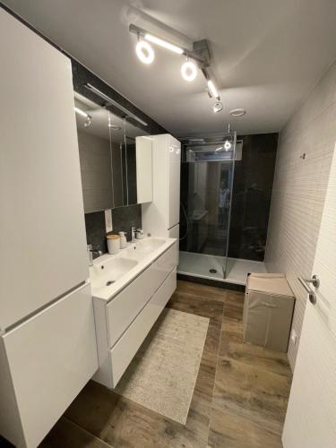 Penthouse au lac de Warfaaz, Spa (updated prices 2024)