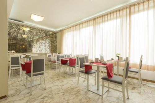 Hotel Roma, Pisa (updated prices 2024)