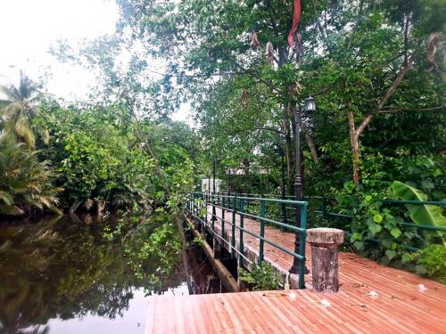 Artist's Place Trat, Trat (updated prices 2025)