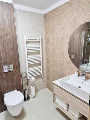 JAD Luxury 3 Rooms & 2 Rooms Apartments Urban Plaza, Braşov (updated ...