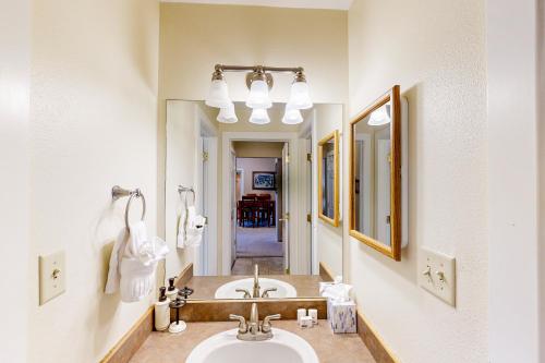 The Overlooker, Apt A11, Big Sky (updated prices 2024)