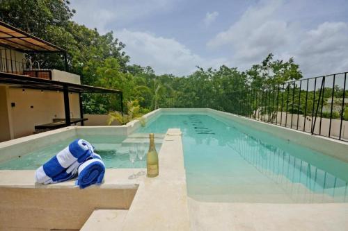 UP 6 PEOPLE PRIVATE JACUZZI, Tulum (updated prices 2024)