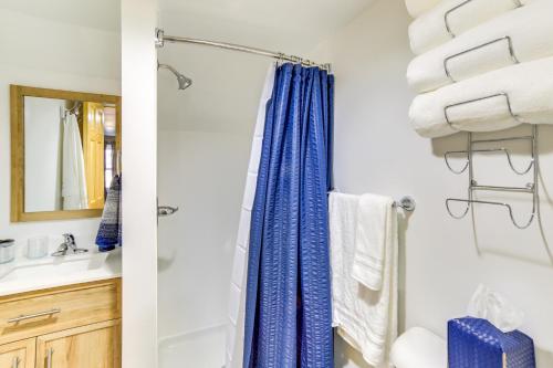 All-Season Seney Home with Private Yard and Fire Pit!, Seney (updated ...