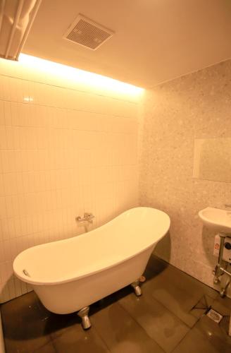 HABI Surawong-Silom, Bangkok (updated prices 2025)