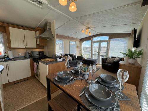 Millfields Holiday Park - The Balmoral - Coastal Caravan Breaks ...