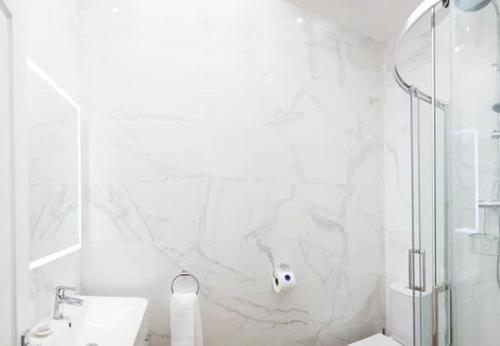 Six Matlock Apartment - Gorgeous apartment, stunning sea views, Filey ...