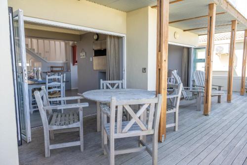 House 12 Beach Club, Hermanus (updated prices 2025)