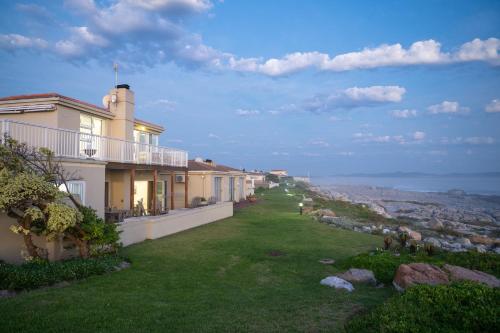 House 12 Beach Club, Hermanus (updated prices 2025)