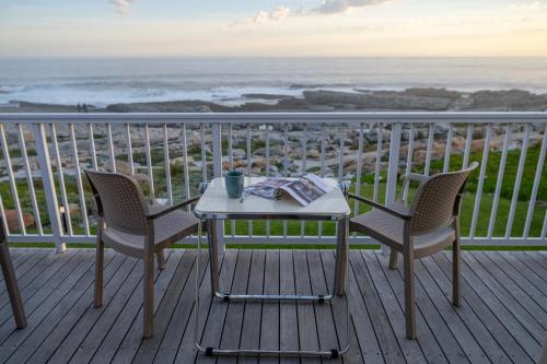 House 12 Beach Club, Hermanus (updated prices 2025)