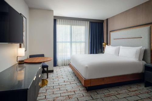 The Hoffmann Hotel Basalt Aspen Tapestry Collection Hilton, Basalt ...